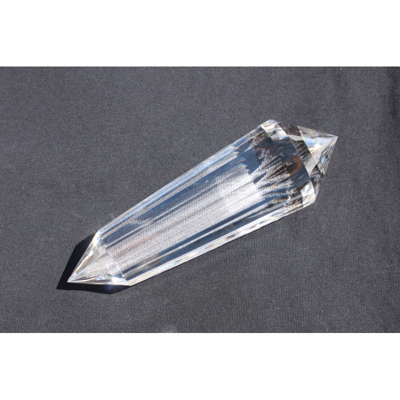 Seraph 13-20-33 facet phi crystal with phantom in the shape of an eye