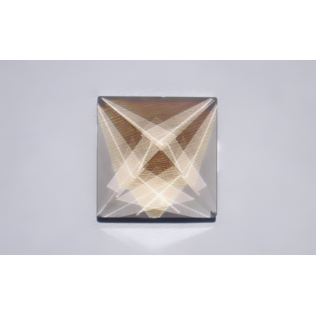 Maha Cohan Pyramide Vogel Cut